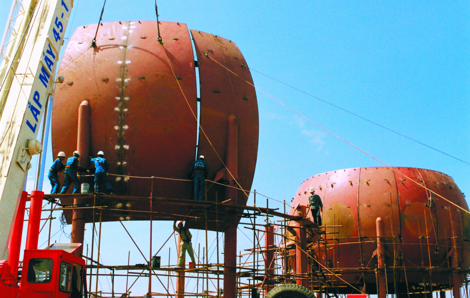 FABRICATION-CONSTRUCTION PIPING AND PRESSURE TANK/PRESSURE